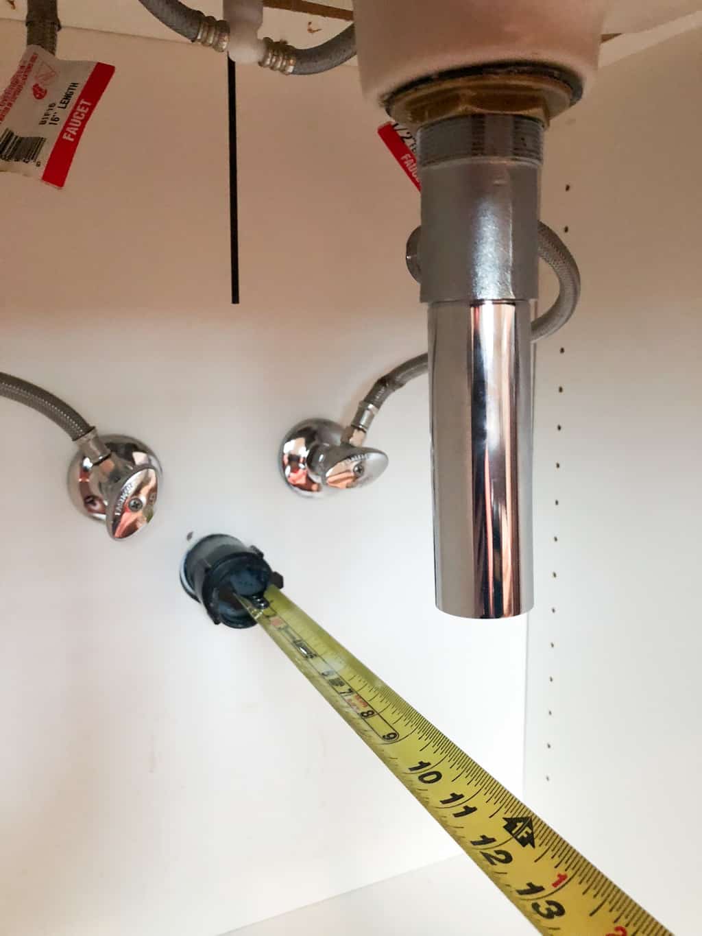 How to Install a Flexible Waste Pipe When the Drain Doesn't Line Up ...
