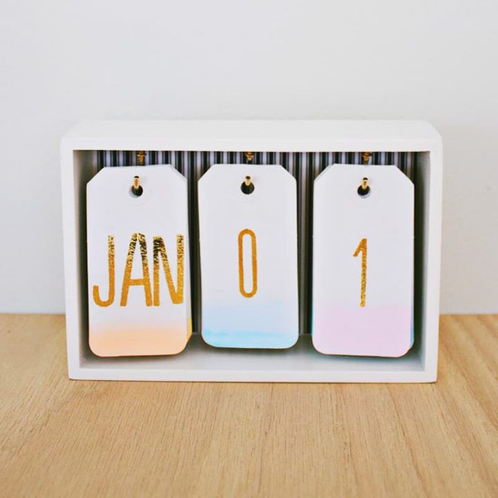 20 Colorful DIY Desk Decor Ideas To Keep You Organized The Handyman s Daughter 20-colorful-diy-desk-decor-ideas-to-keep-you-organized-the-handyman-s-daughter