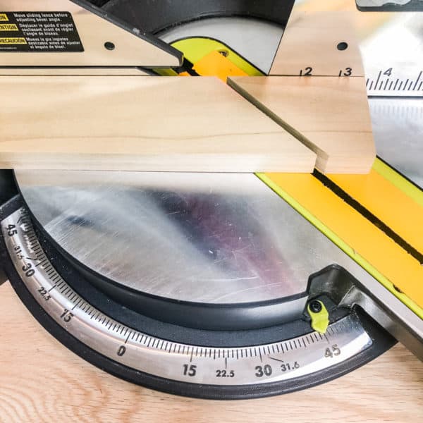 Miter Saw vs Circular Saw - What's the Difference? - The Handyman's ...