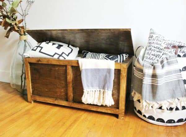 20 Smart Blanket Storage Ideas for Every Room - The Handyman's Daughter