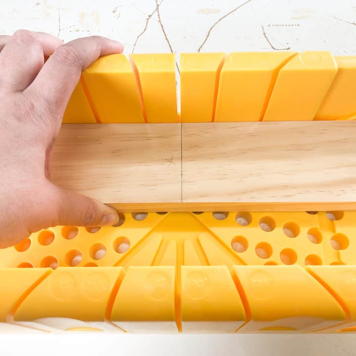 How to Use a Miter Box to Cut Wood Without Power Tools - The Handyman's ...