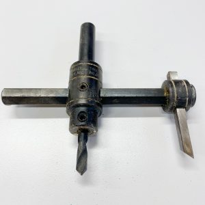 How to Cut a Circle in Wood - 6 Different Ways - The Handyman's Daughter