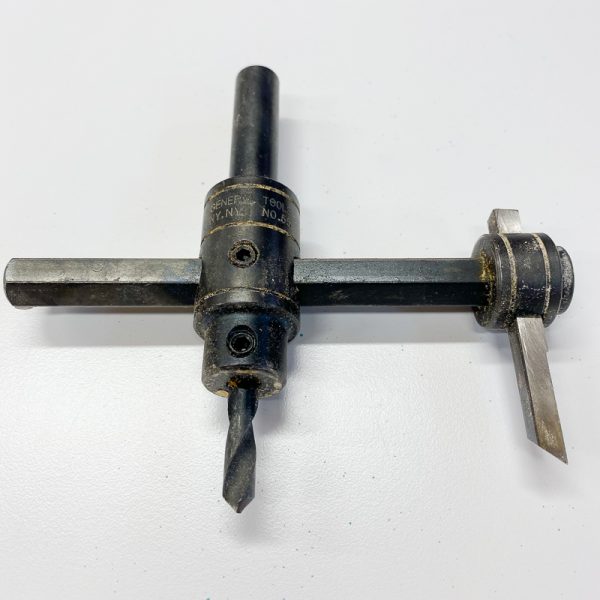 How to Cut a Circle in Wood - 6 Different Ways - The Handyman's Daughter