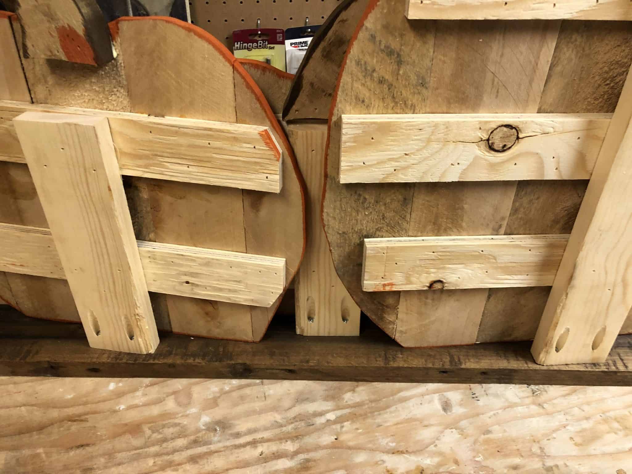 DIY Pallet Pumpkin Trio - The Handyman's Daughter