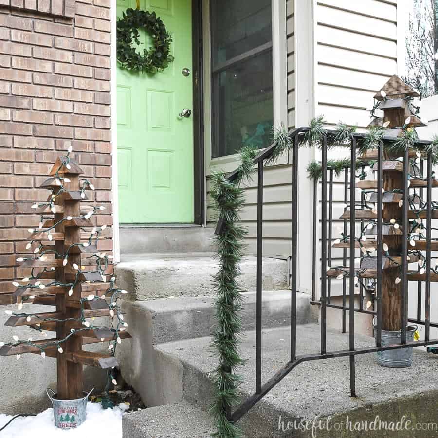 30 Creative DIY Wood Christmas Decorations - The Handyman's Daughter