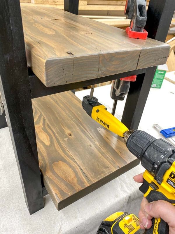 DIY Rustic End Table [with plans] - The Handyman's Daughter