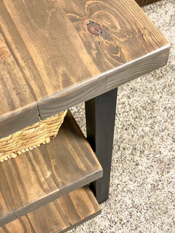 DIY Rustic End Table [with plans] - The Handyman's Daughter