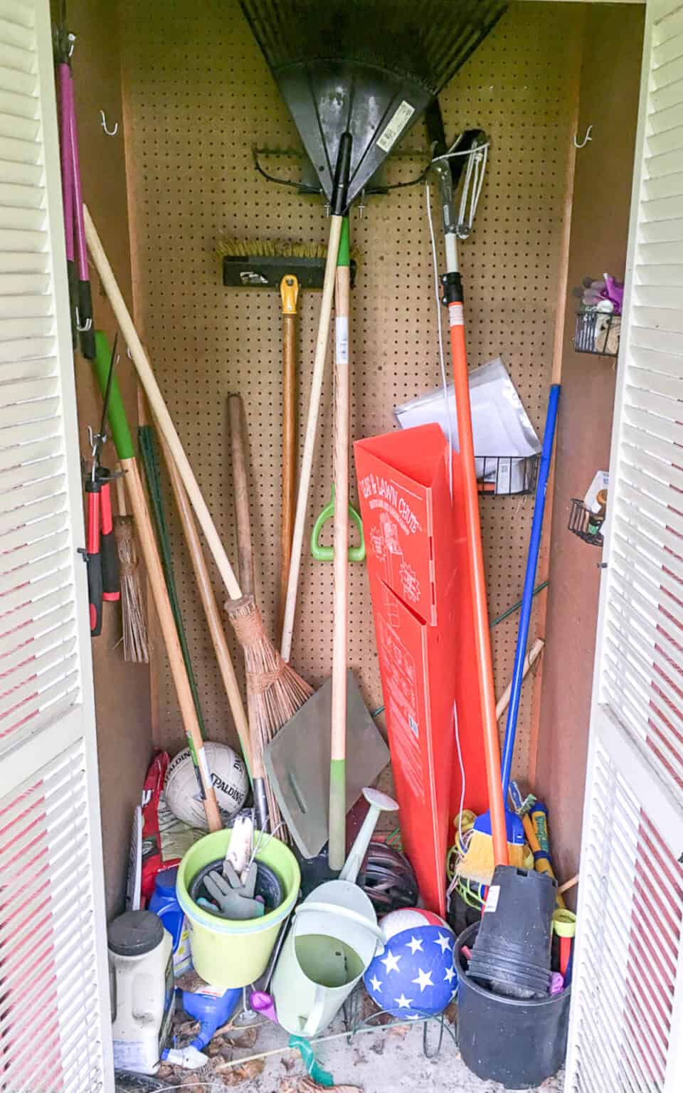 Cheap and Easy DIY Garden Tool Organizer - The Handyman's Daughter