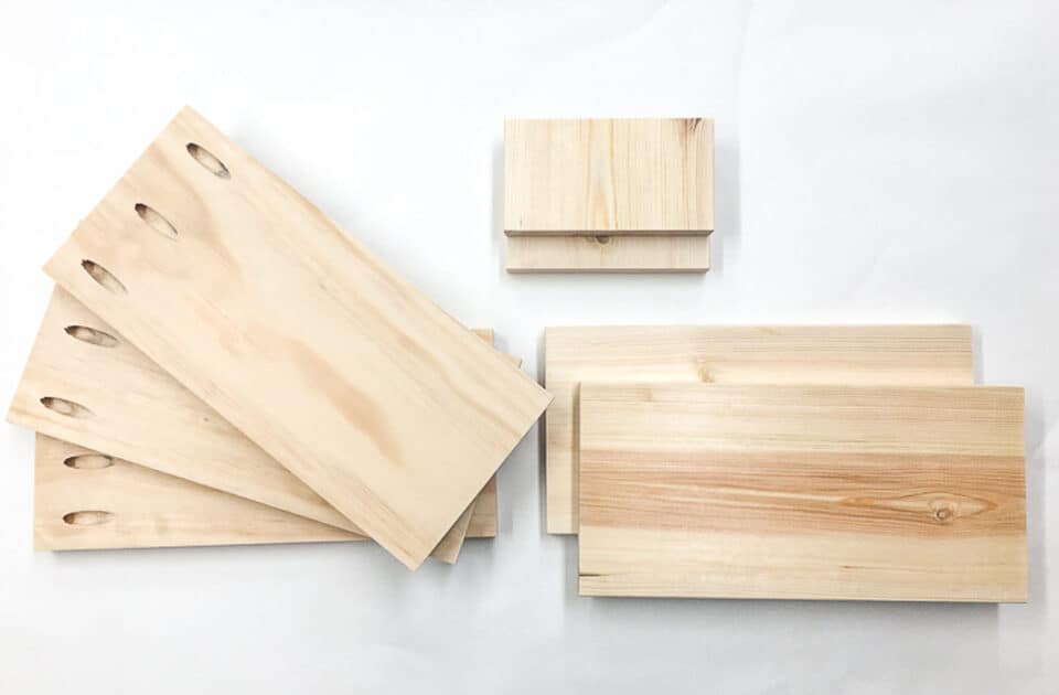 Easy Adjustable DIY Desk Shelf [with plans] - The Handyman's Daughter