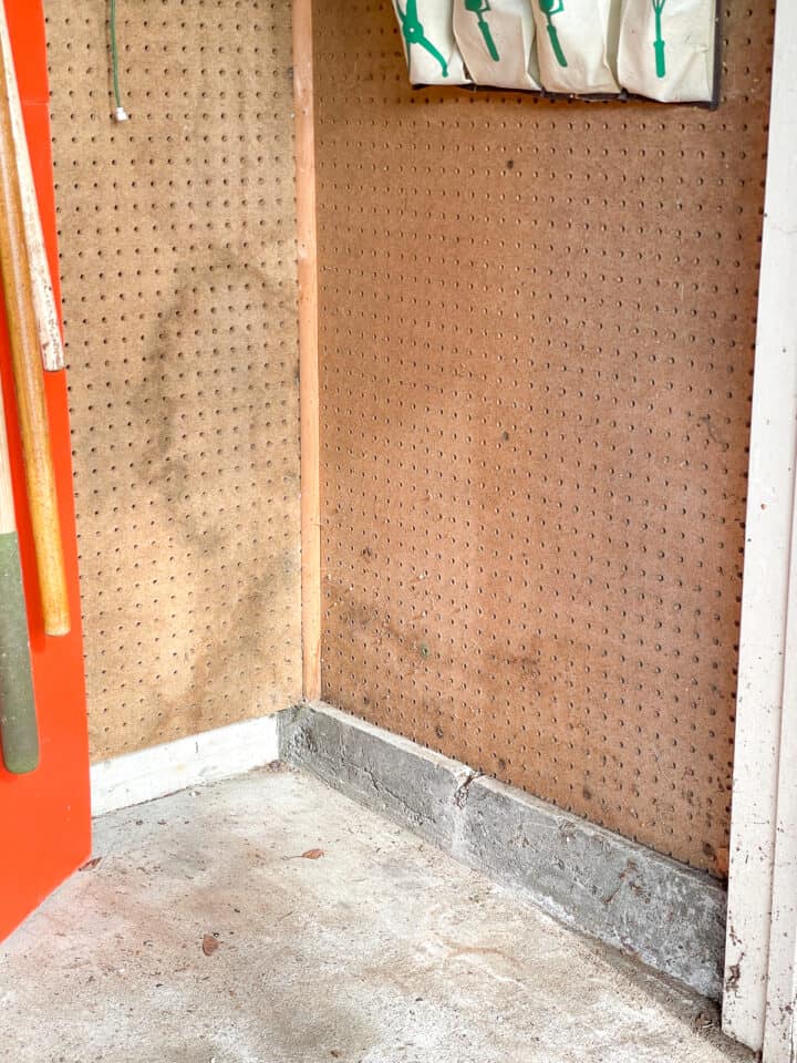 DIY Outdoor Shelves for Plants & Supplies - The Handyman's Daughter