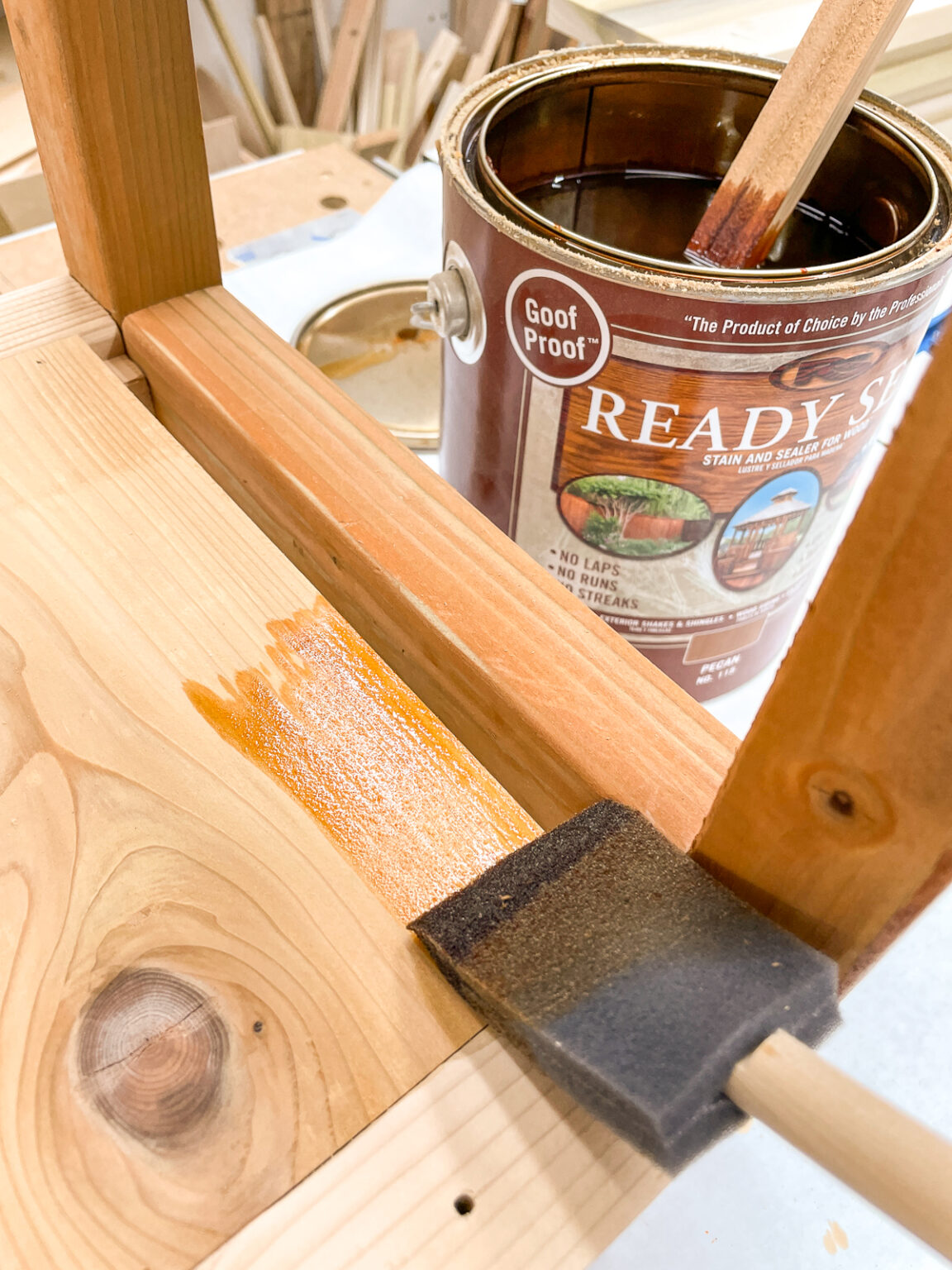 Gel Stain vs Oil Stain - Which Should I Use? - The Handyman's Daughter