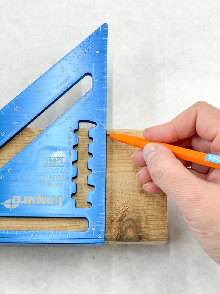 How to Use a Speed Square [7 Different Ways] - The Handyman's Daughter