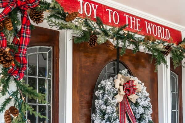 20 Festive DIY Christmas Signs You Can Make - The Handyman's Daughter